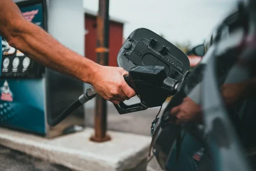 5 ways to save on fuel costs