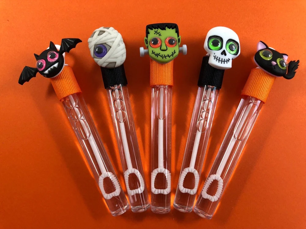 20 Halloween Decorations and Kids Costume Ideas