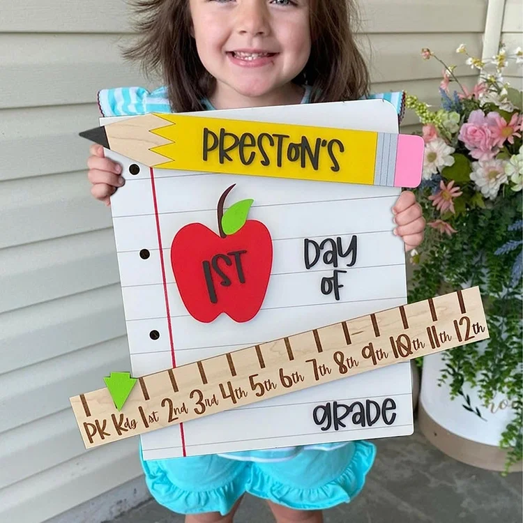 The 12 Best First Day and Last Day of School Photo Prop Sign Ideas You ...