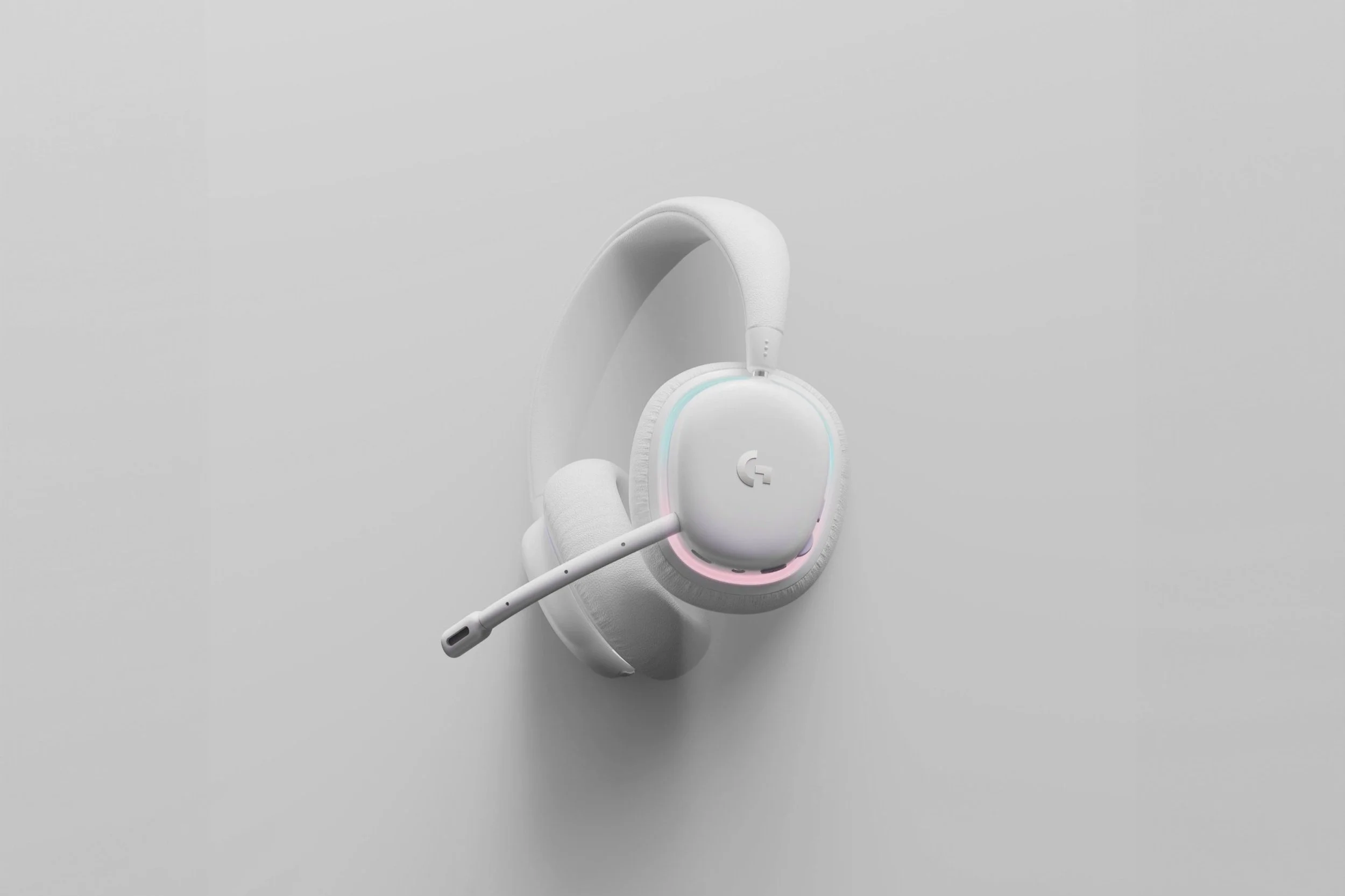 Logitech Aurora — level