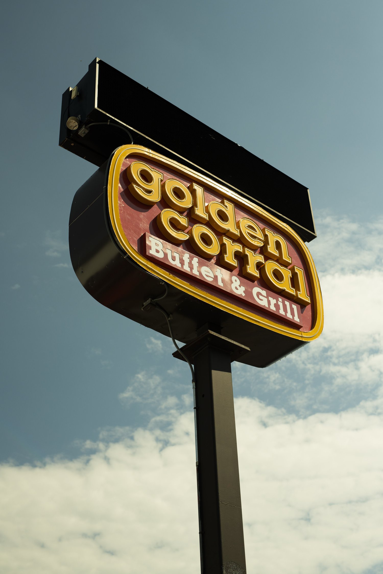 NYC's FIRST GOLDEN CORRAL Golden Corral of The Bronx