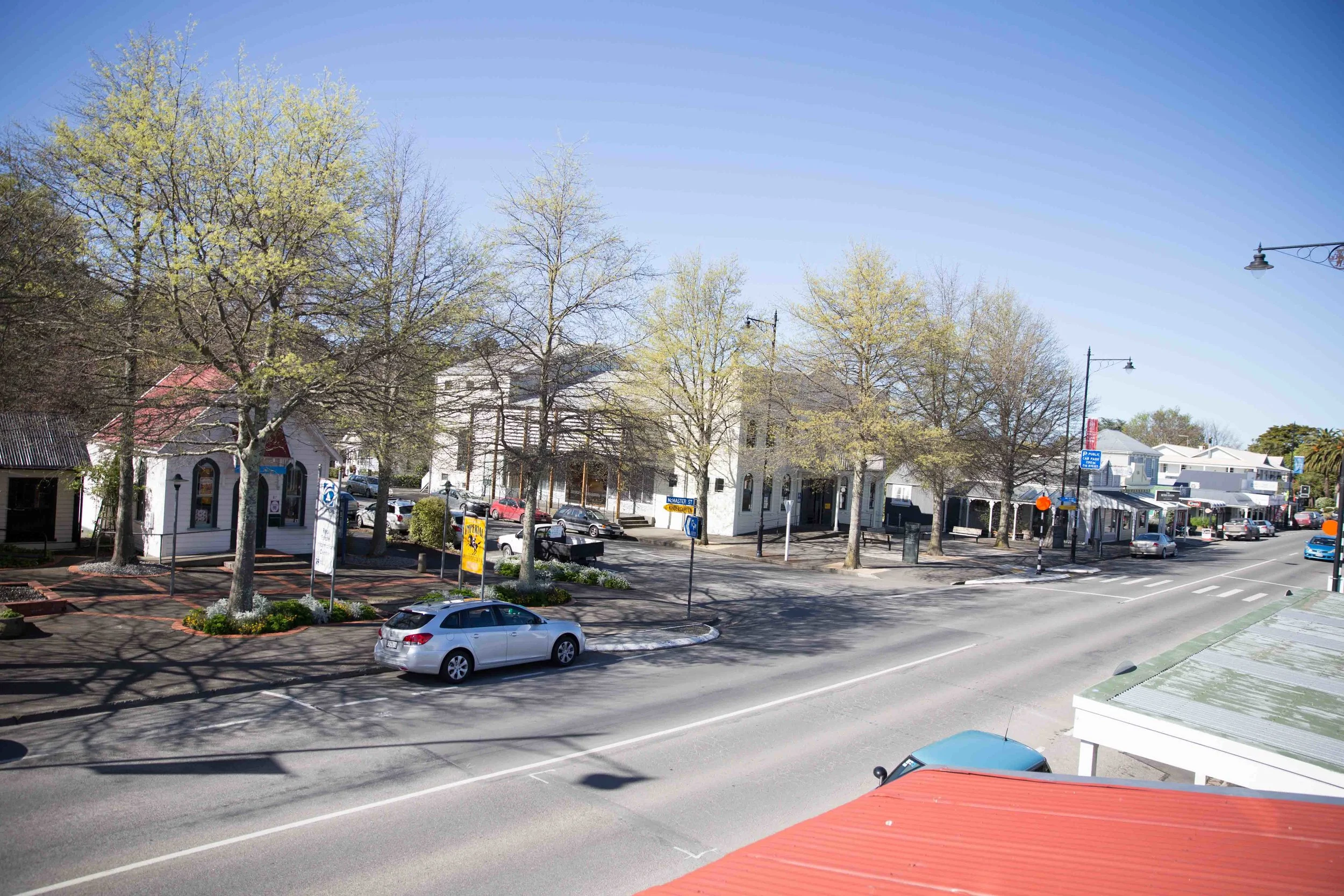 Accommodation — main st. deli