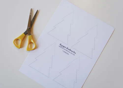 DIY // PAPER CHRISTMAS TREE DECOR — ISOSCELLA
