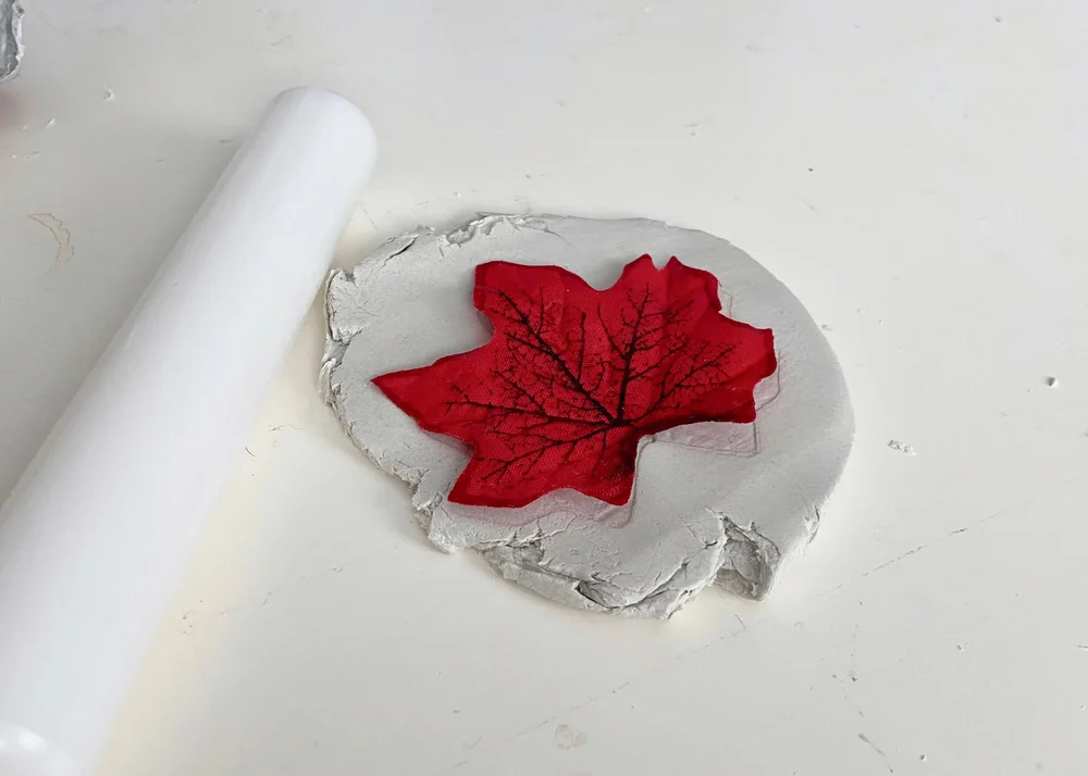DIY Scented Clay Leaf — ISOSCELLA