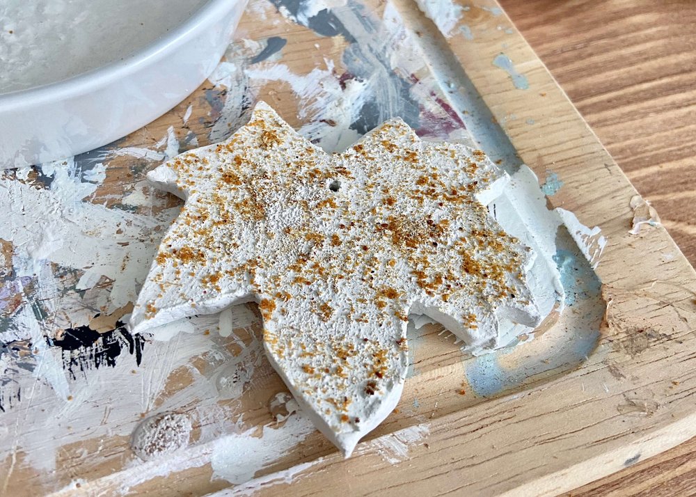 DIY Scented Clay Leaf — ISOSCELLA