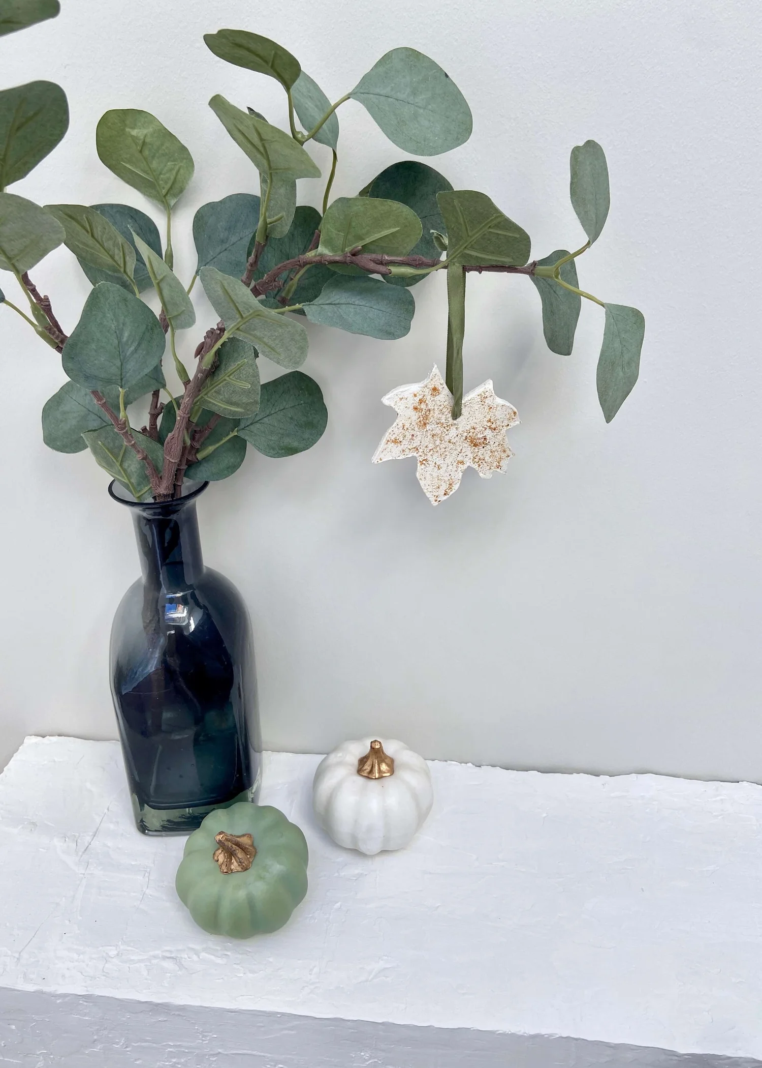 DIY Scented Clay Leaf — ISOSCELLA