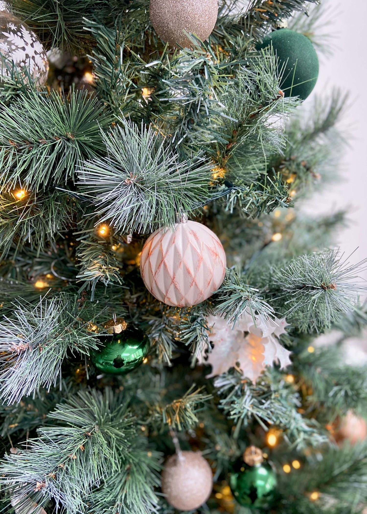Rustic Metal Effect Baubles — ISOSCELLA