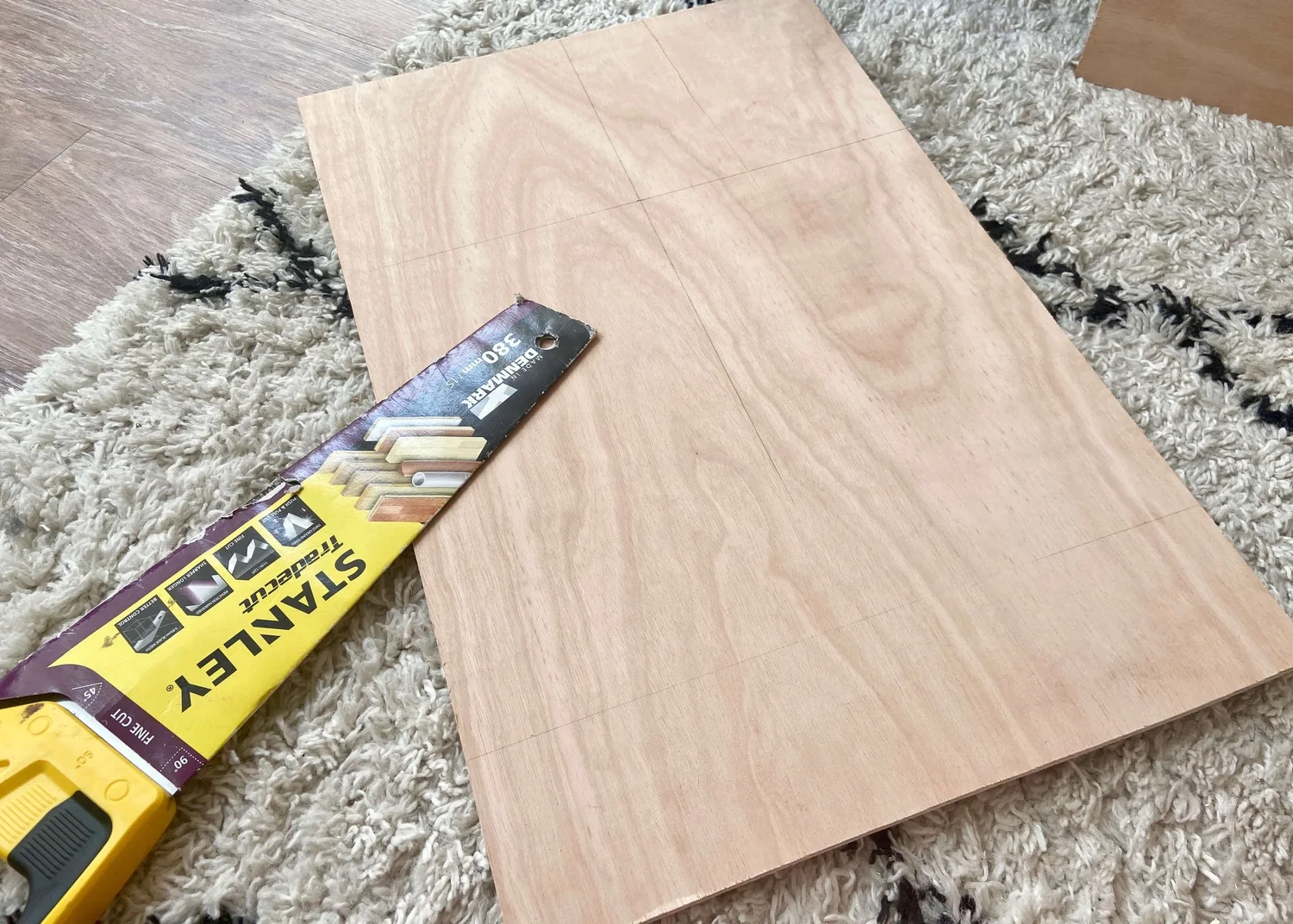 Selfie Station Sign — ISOSCELLA