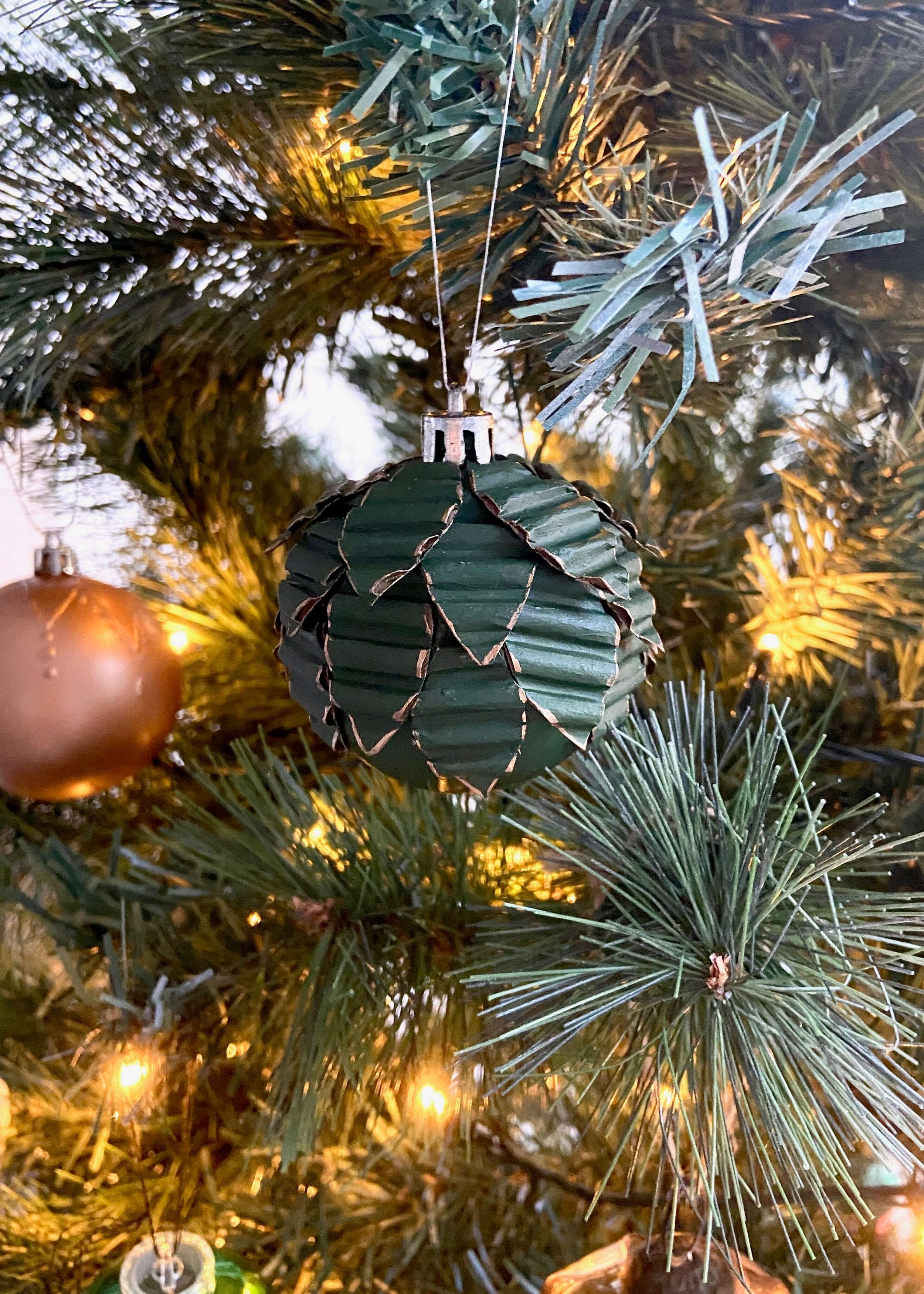 Corrugated Cardboard Bauble Upcycle — ISOSCELLA