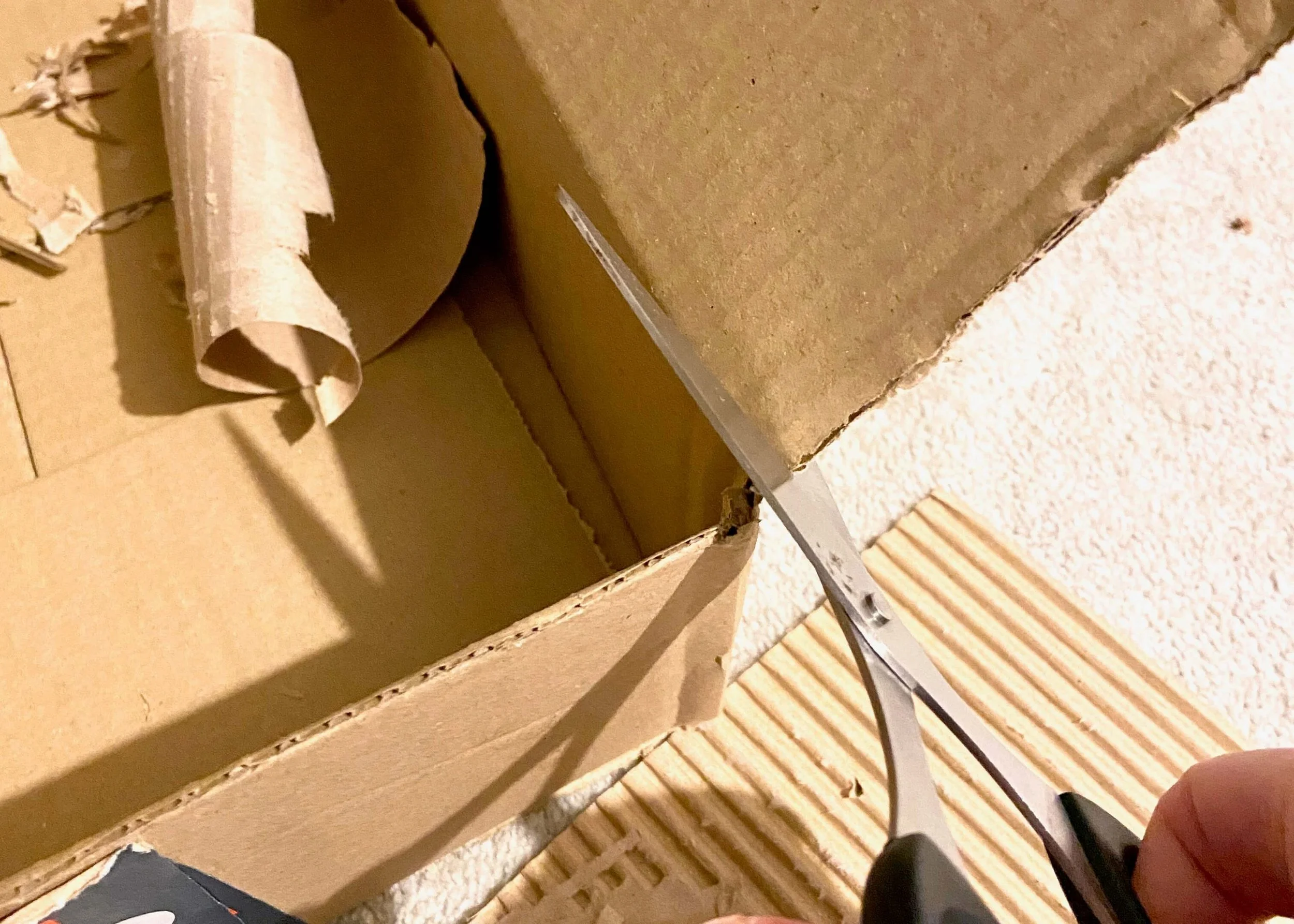 Corrugated Cardboard Bauble Upcycle — ISOSCELLA