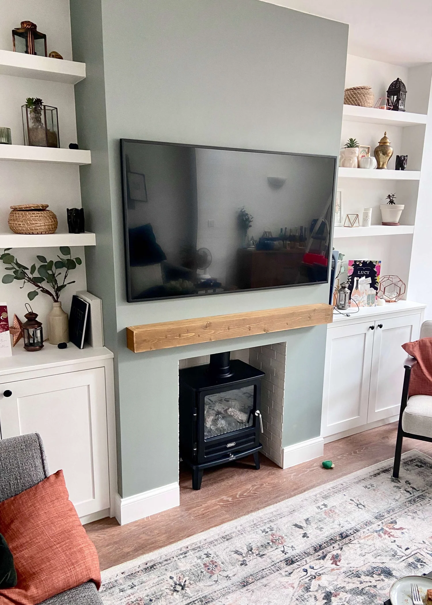 MDF Floating Shelves — ISOSCELLA