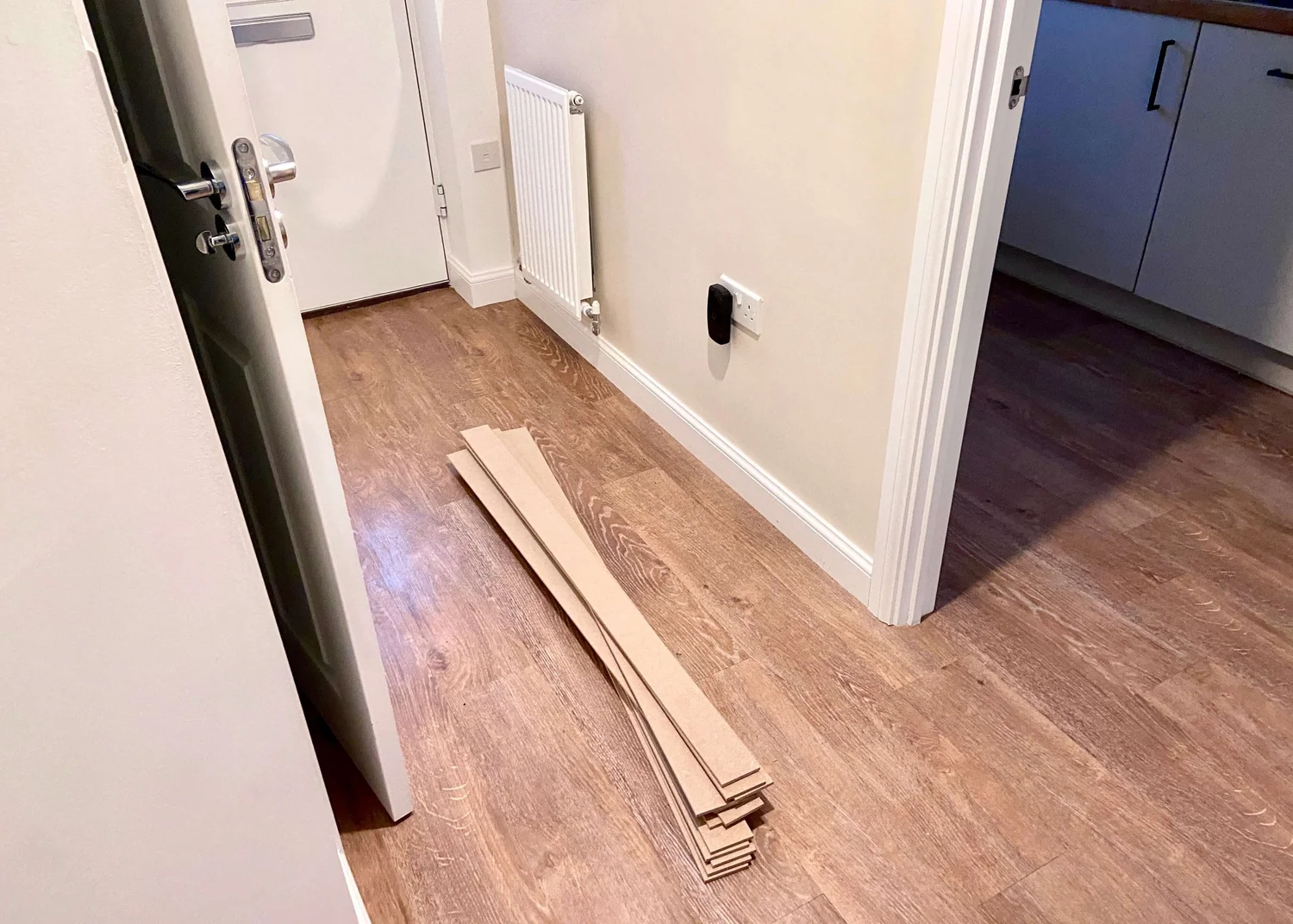 Hallway Wall Panelling + Shelf — ISOSCELLA