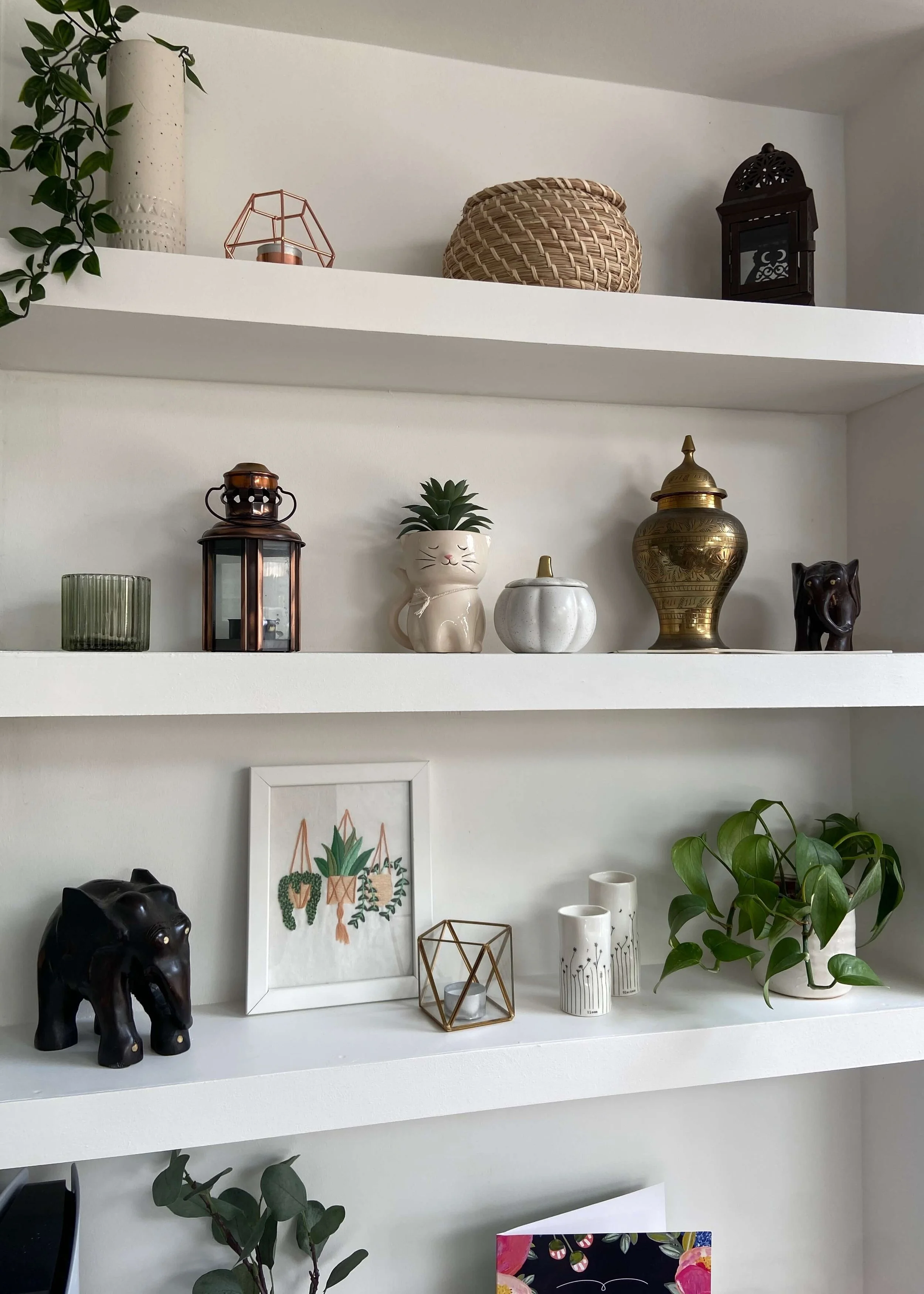MDF Floating Shelves — ISOSCELLA