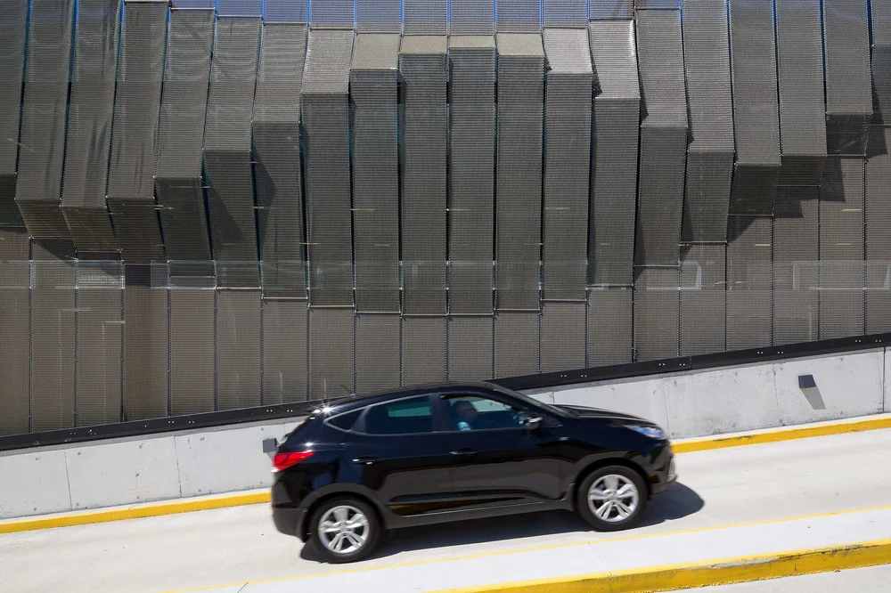 Kinetic Parking Garage Facade for Pacific Fair Shopping Centre ...