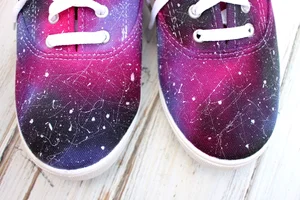 How to Paint Galaxy Shoes — kinueko