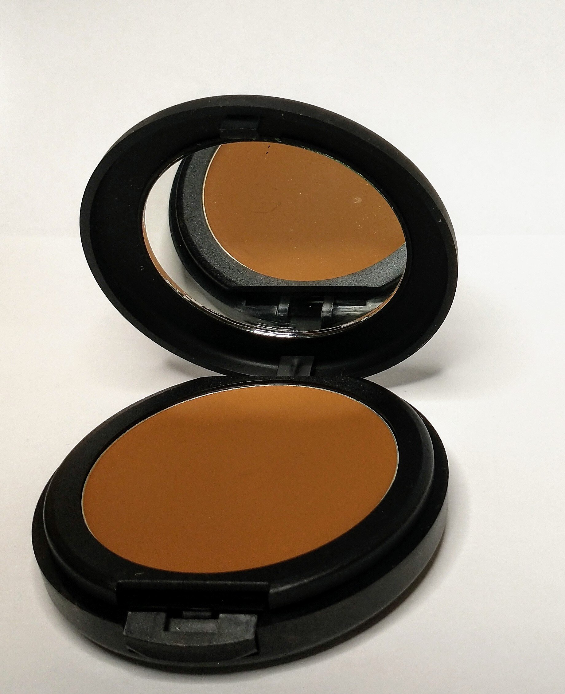 Matte Finish Foundations — International Spectrum Cosmetics
