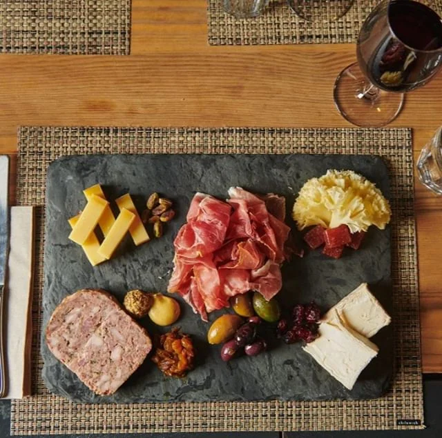 French Market & Restaurants in Battery Park | Le District