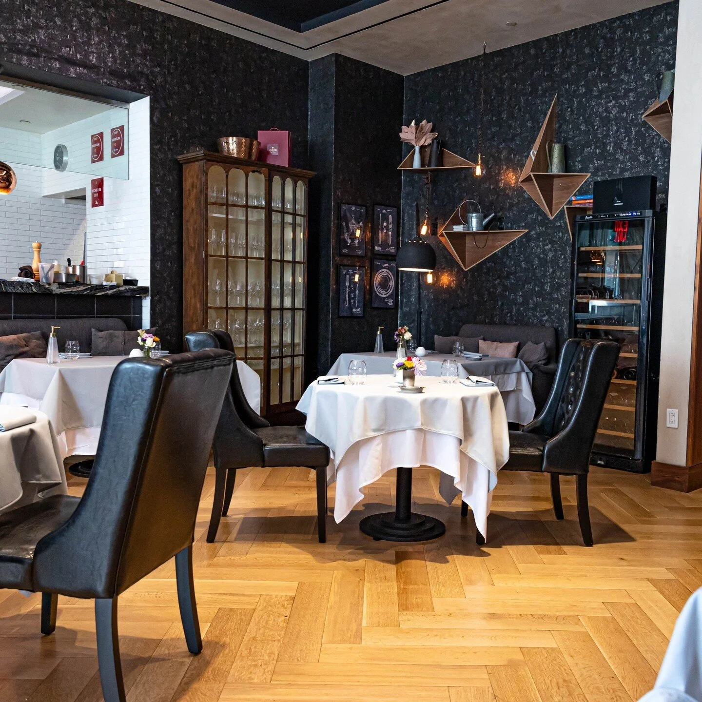 French Market & Restaurants in Battery Park | Le District