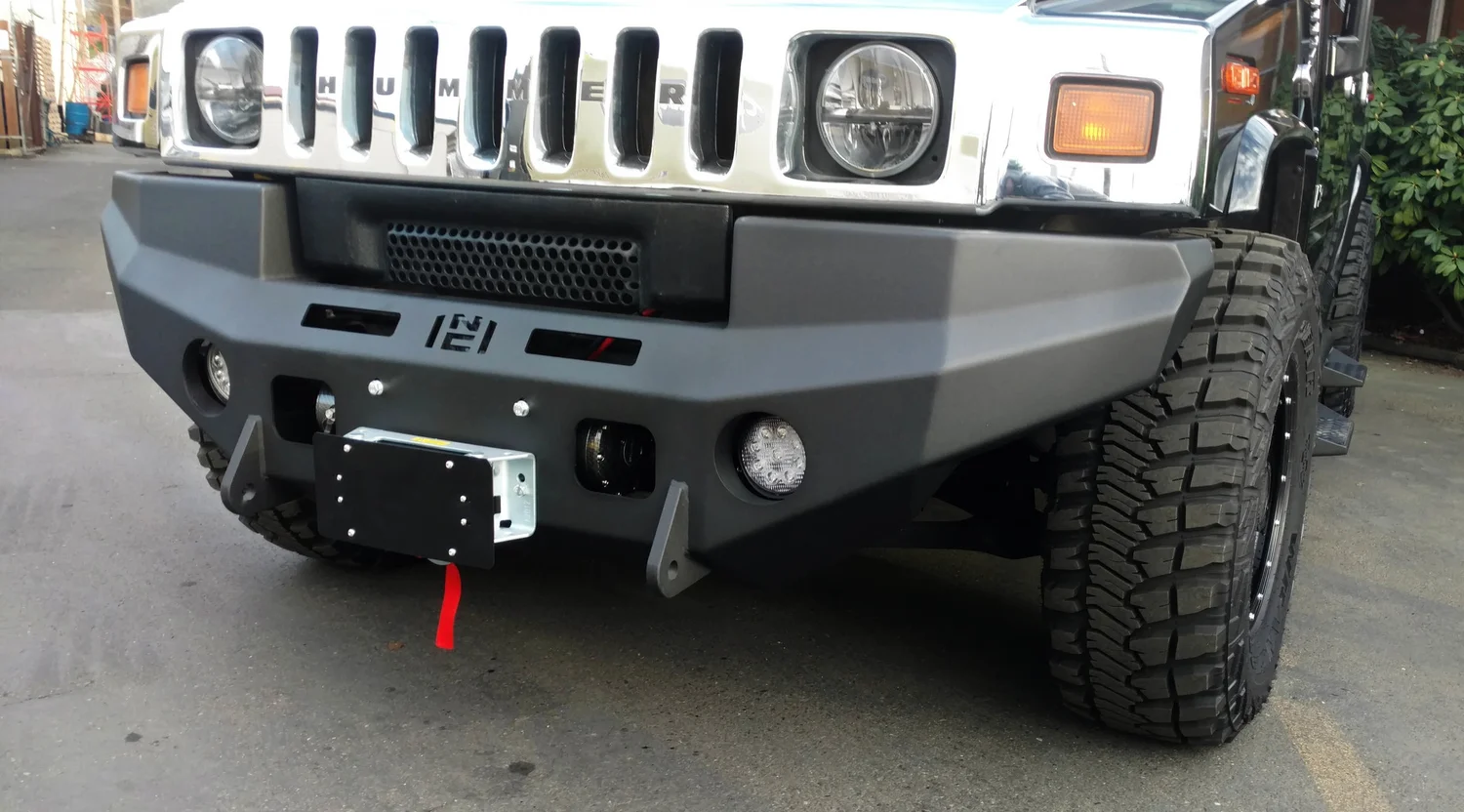 Hummer — Hard Notched Customs — Customized Bumpers and Headache Racks