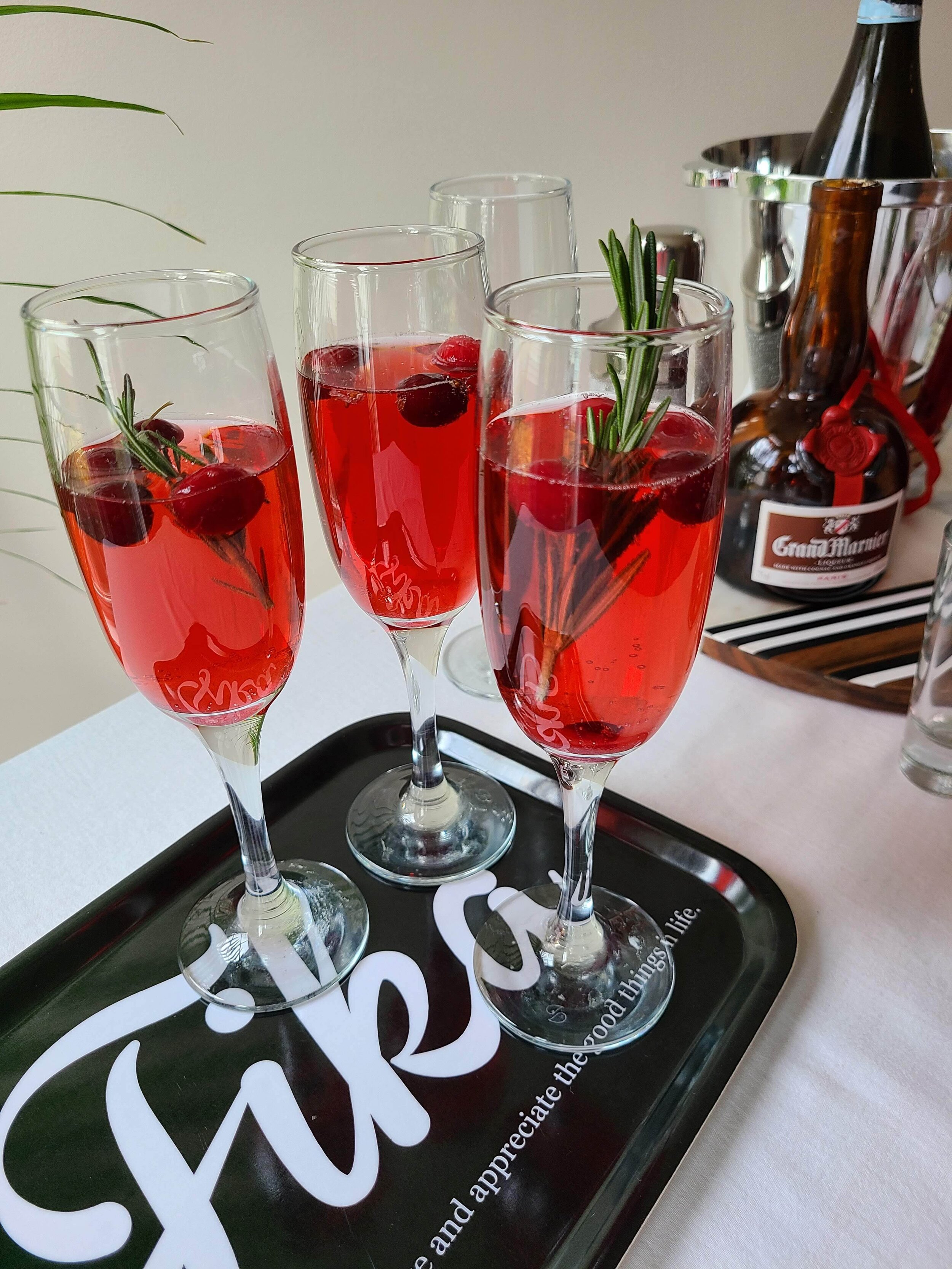 Prosecco + Cranberry | NYE Brunch Cocktail — c.b.bliss