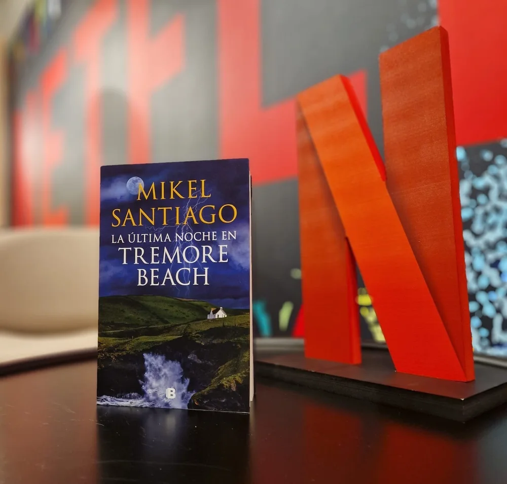 La última noche en Tremore Beach — Mikel Santiago