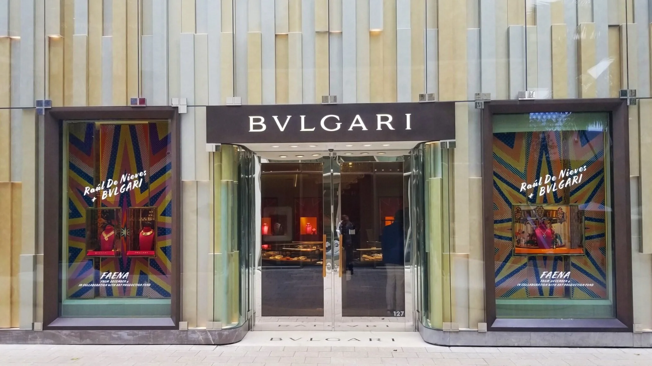 Window Displays — SPS Worldwide