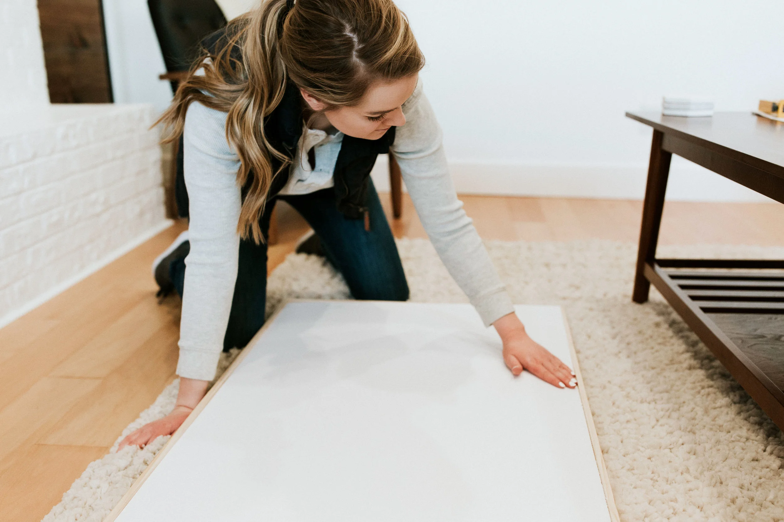 DIY MODERN WOOD FRAME + ARTWORK - Nadine Stay