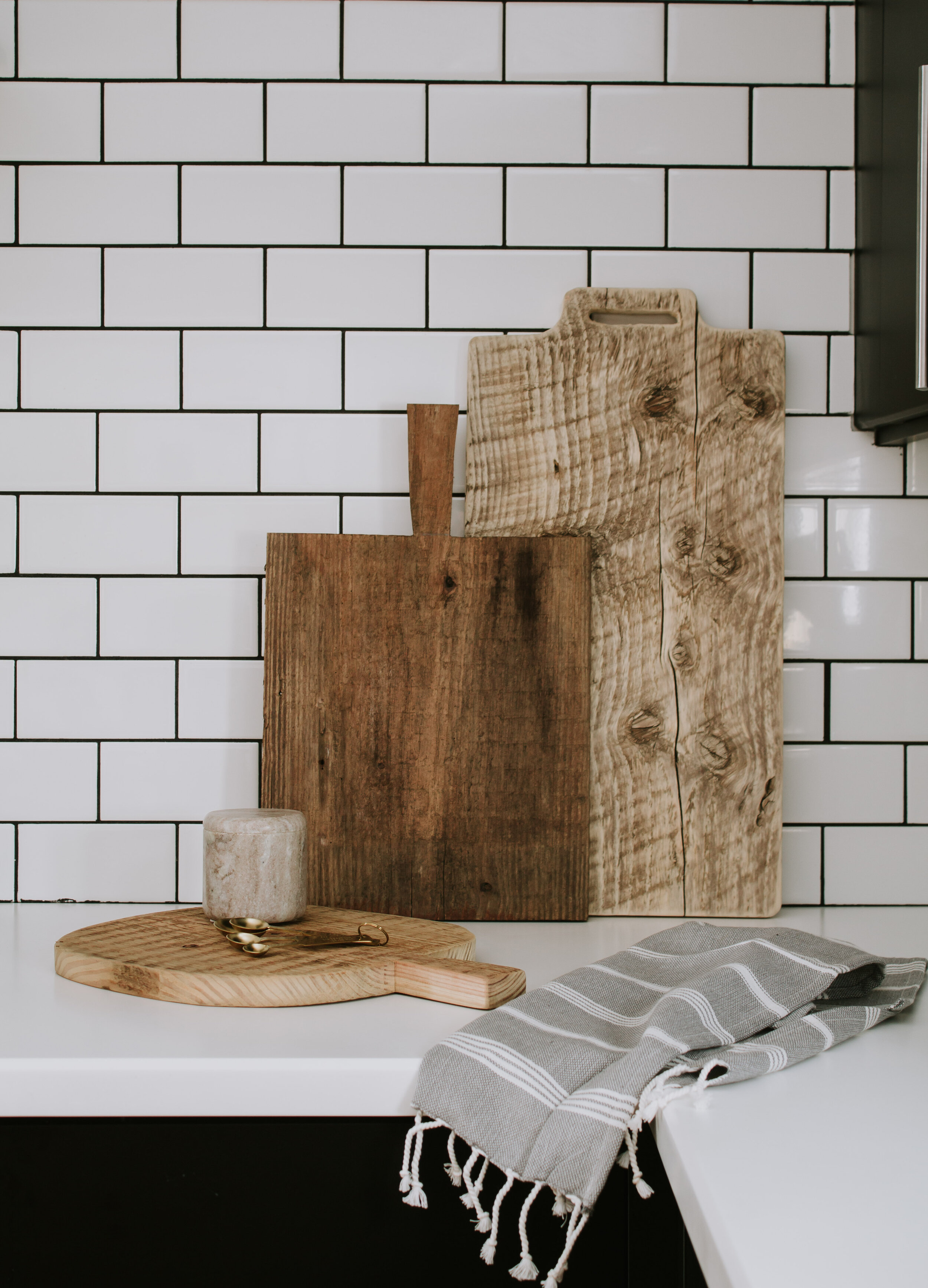 DIY AGED BREADBOARDS 2 WAYS: FOOD SAFE + DECORATIVE - Nadine Stay