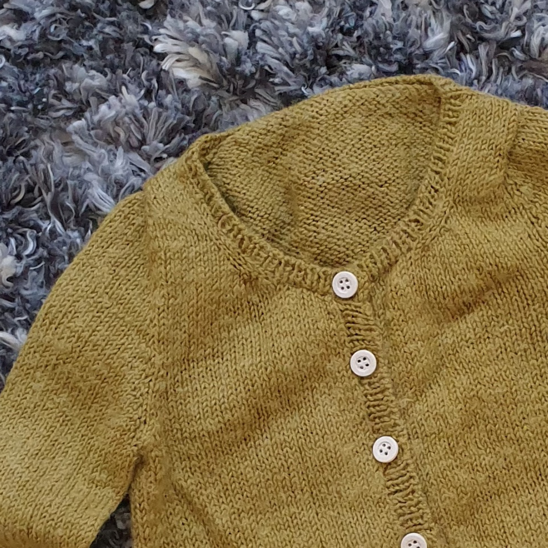 How to Design Sweater Necklines: Round Neck & V-Neck | Sister Mountain