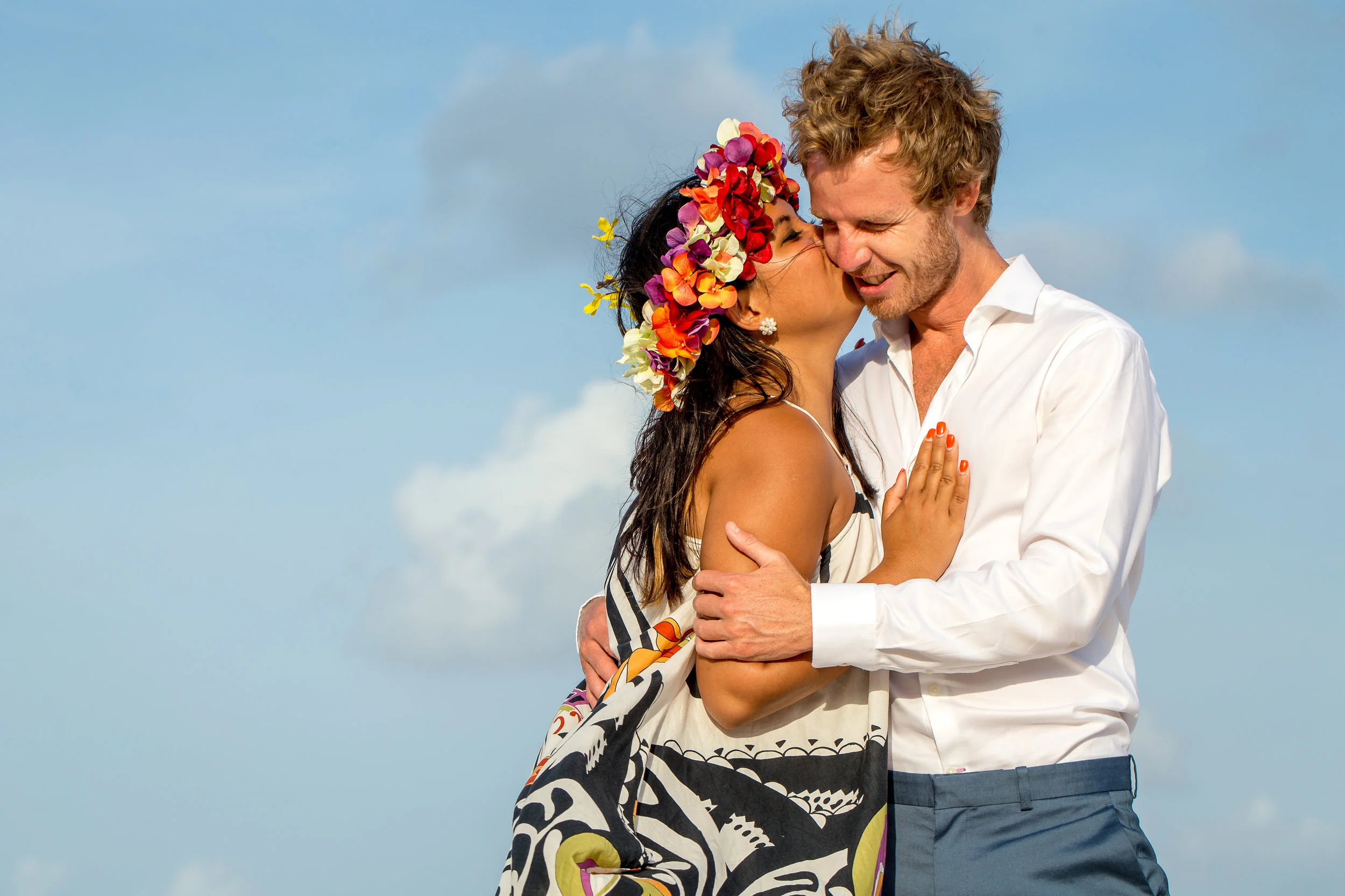 10 Reasons Why You Should Date A Filipina