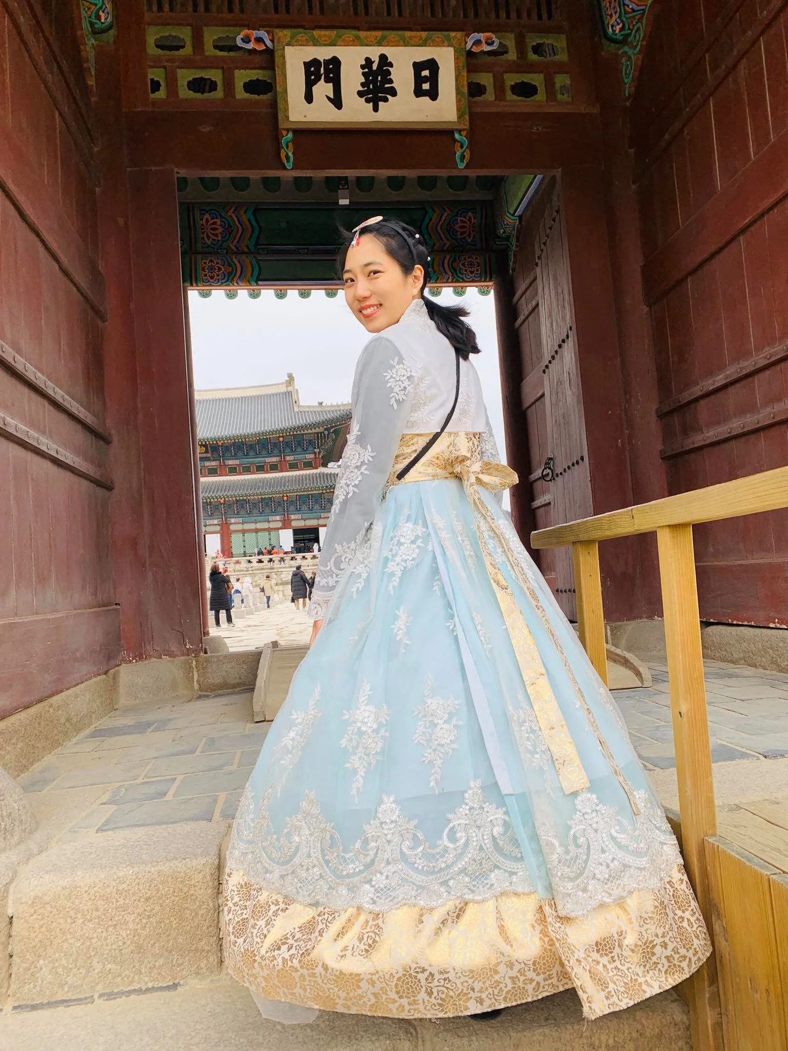 Kach Solo Travels in 2020: Hanbok experience in South Korea! 😍