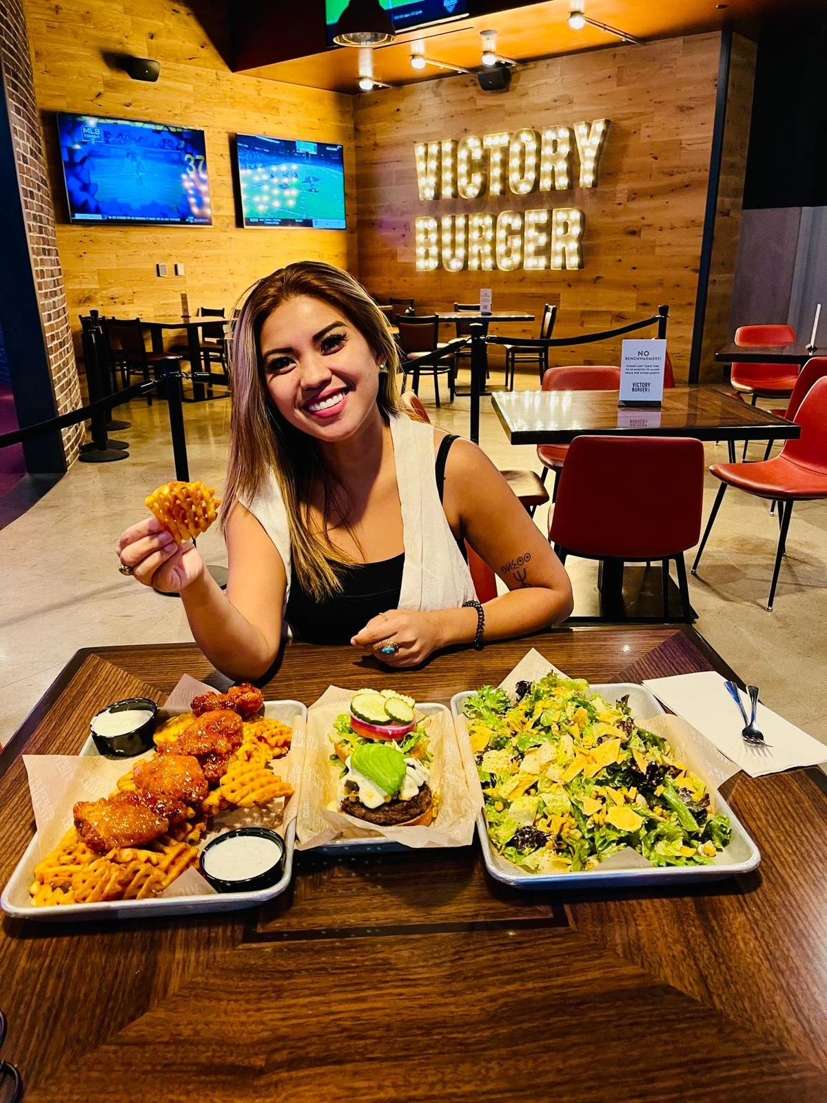 Kach Solo Travels in 2021: A Week in Las Vegas!