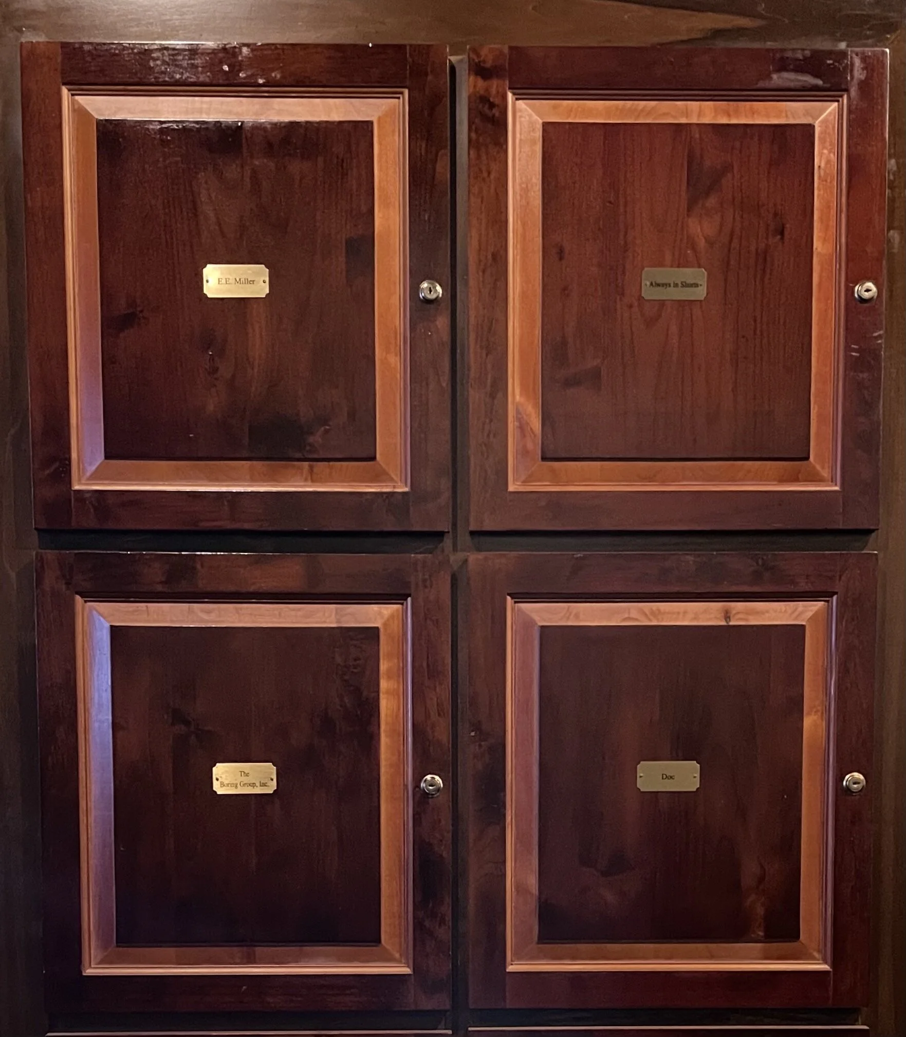 The Smoke Ring | Premier Cigar Lounge in Webster Texas