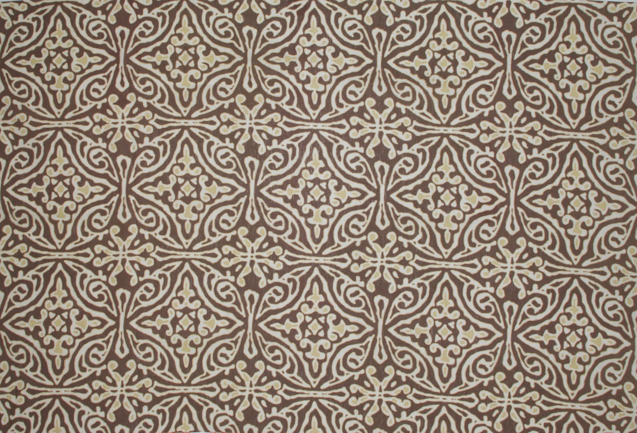 Medium Diamond Batik — Betsy