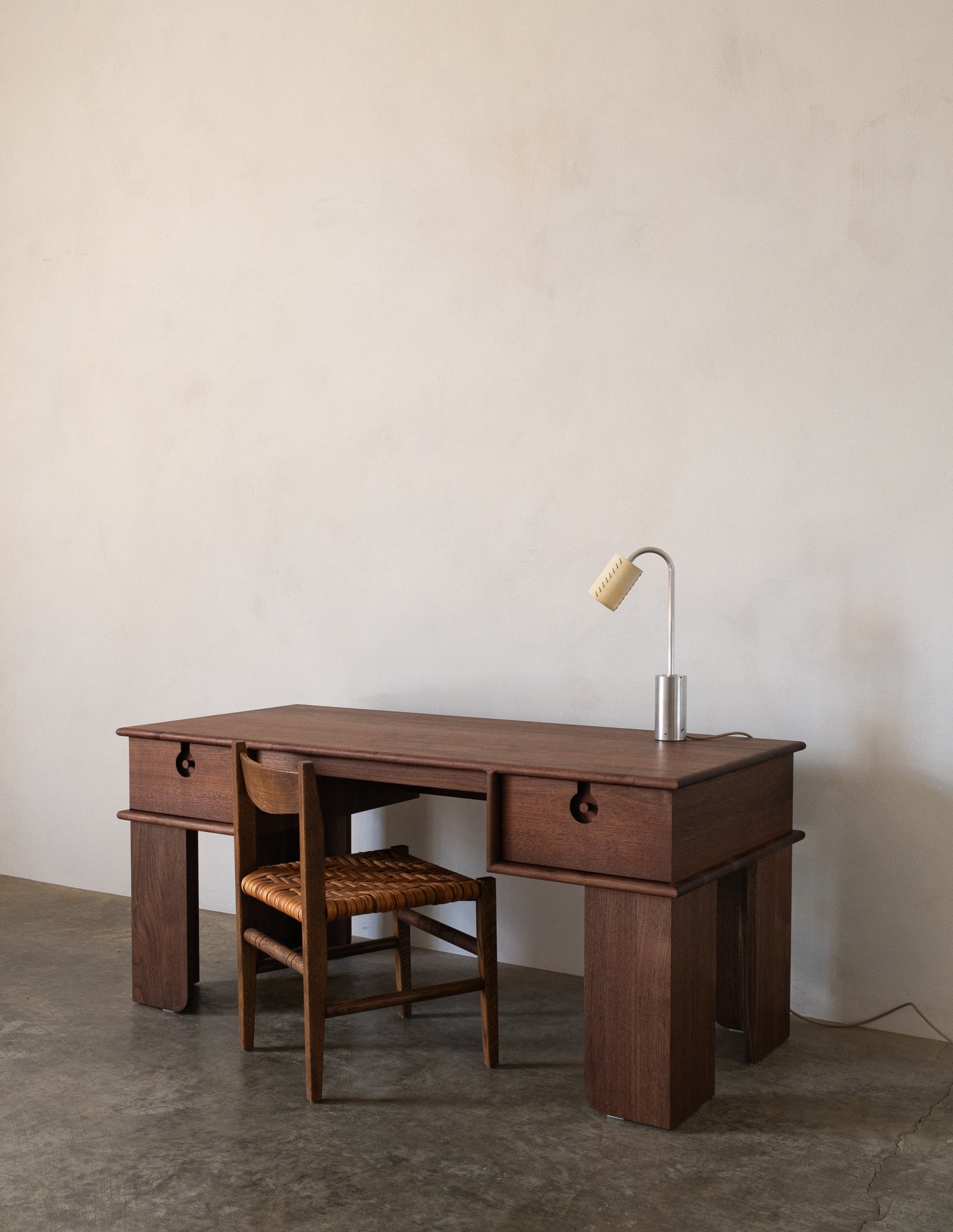 Molina Desk — fern