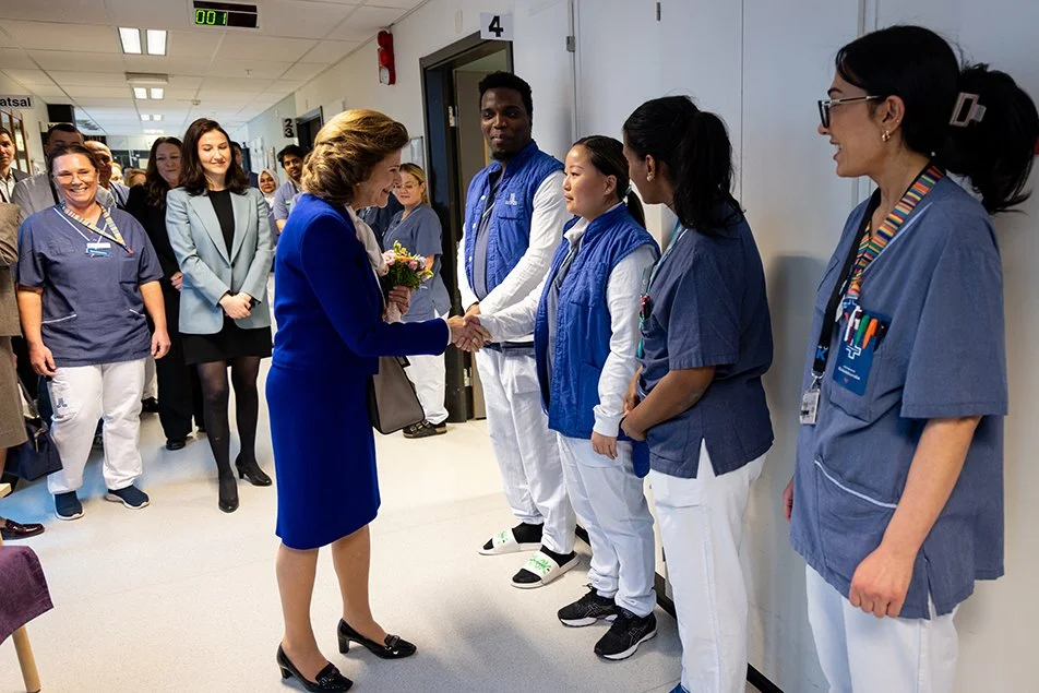 Queen Silvia presents Silviahemmet certificate and attends audiences ...