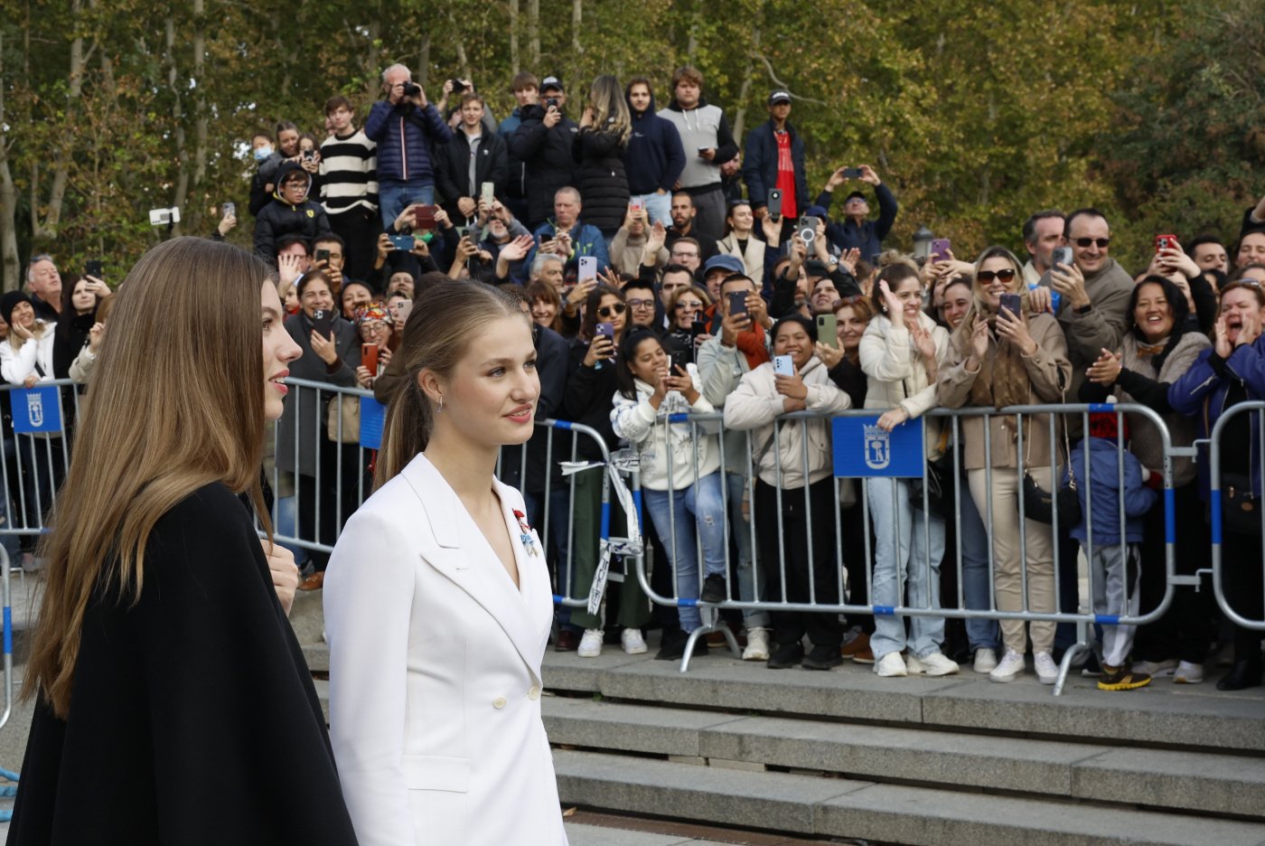 Princess Leonor swears her allegiance to the Constitution on her 18th ...