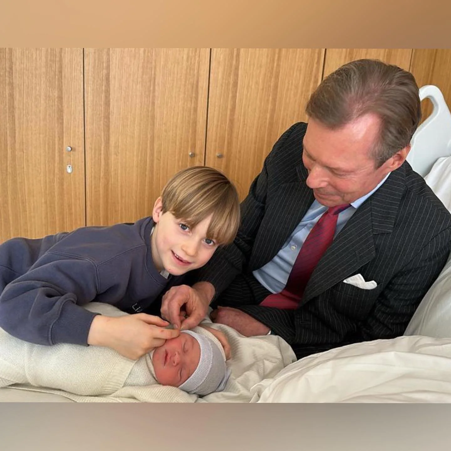 Grand Duchess Maria Teresa shares new photos of Prince Balthazar — UFO ...