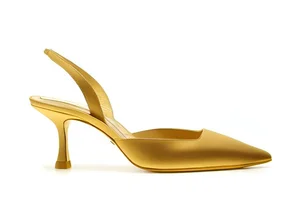 Magrit Marian Pumps in Gold — UFO No More