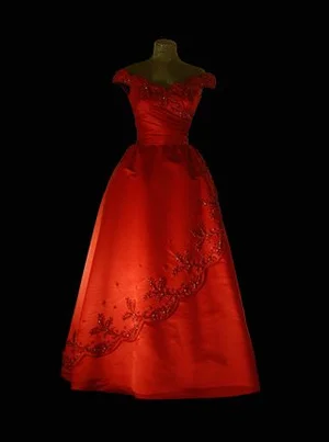 Jørgen Bender Duchesse Silk Gown — UFO No More