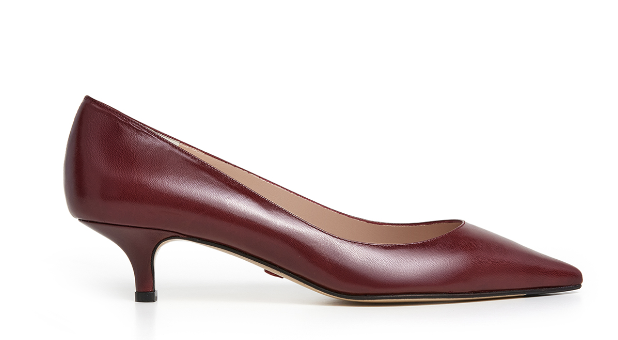 Magrit Clara Pumps in Burgundy — UFO No More