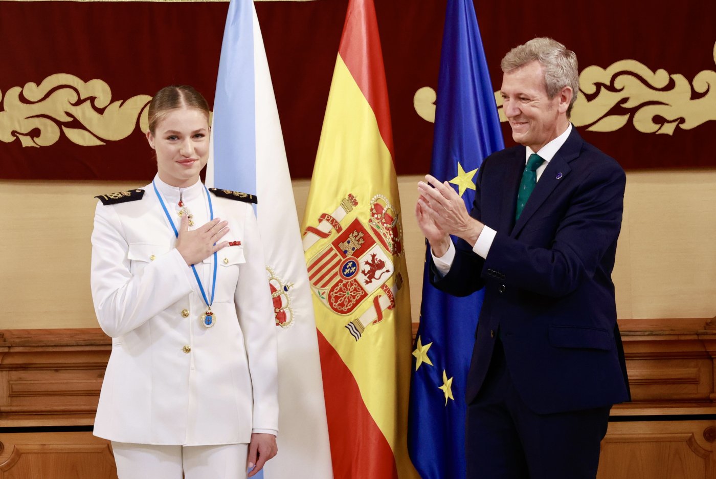 Princess Leonor receives the Gold Medal of Galicia and Adopted Daughter ...