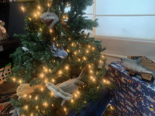 World's First Jaws Christmas Tree — The Daily Jaws