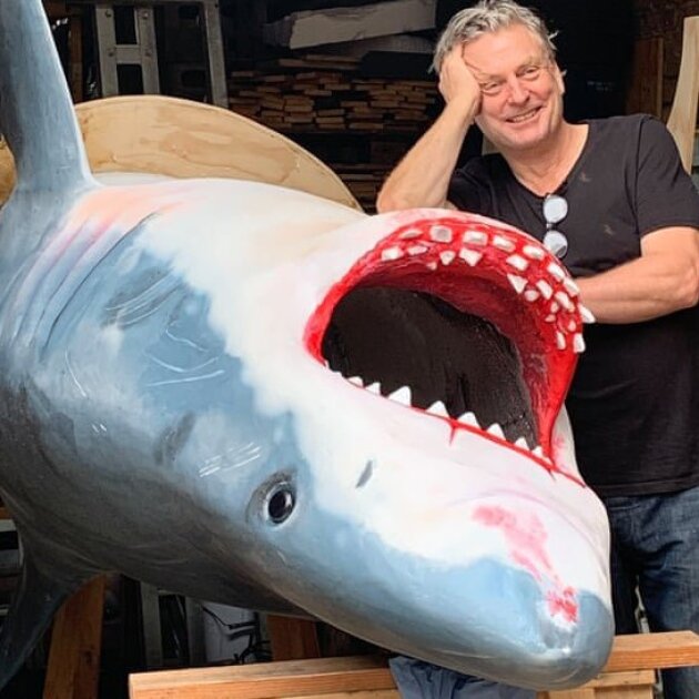 Jaws Breaks Laws: Sharks Removed From Canal In London — The Daily Jaws