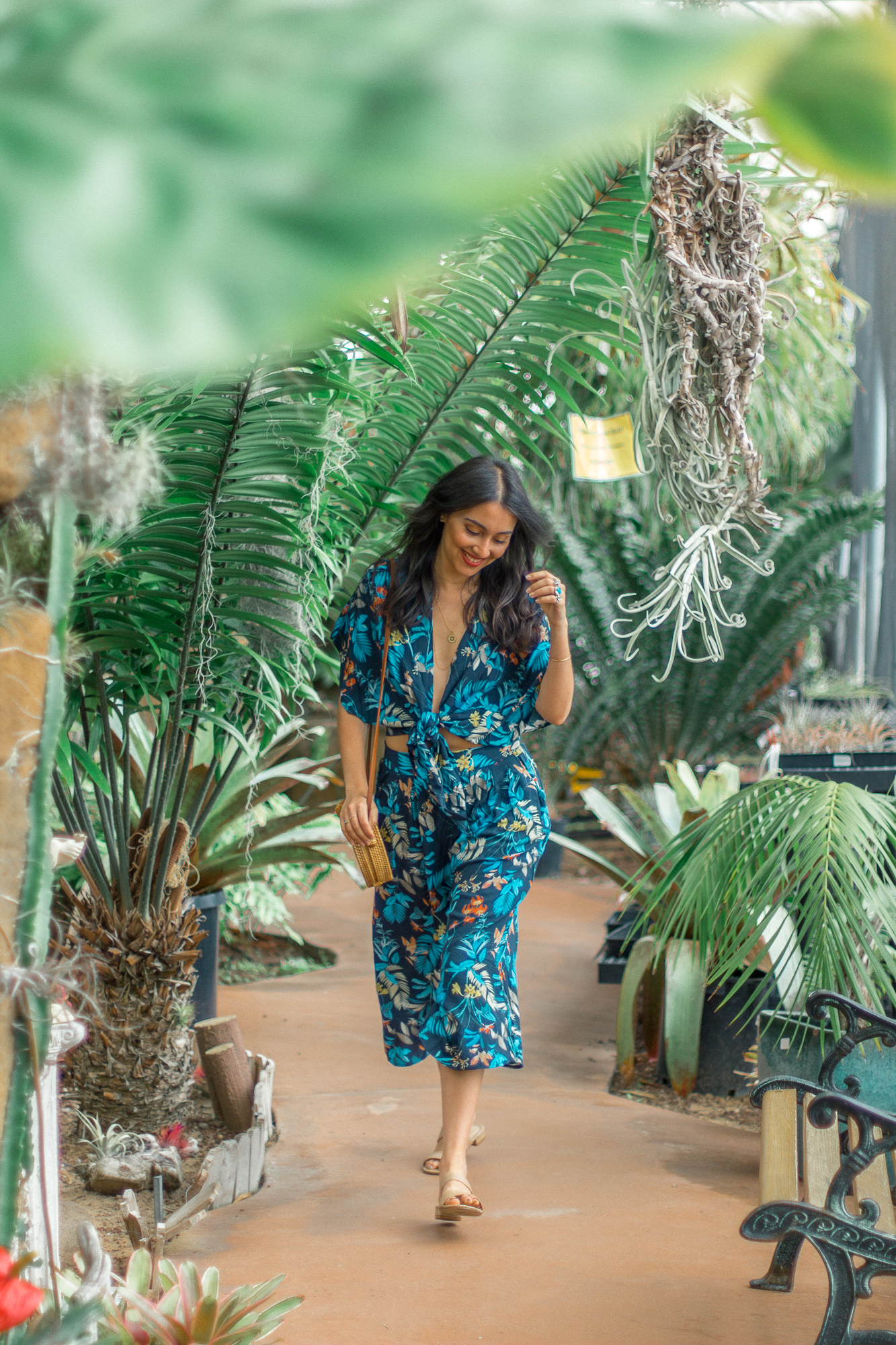 Rainforest Flora — black & blooms