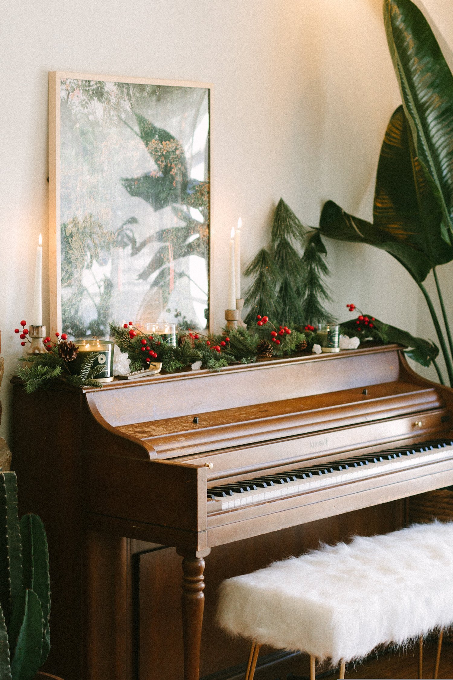 Piano Holiday Decorating — black & blooms