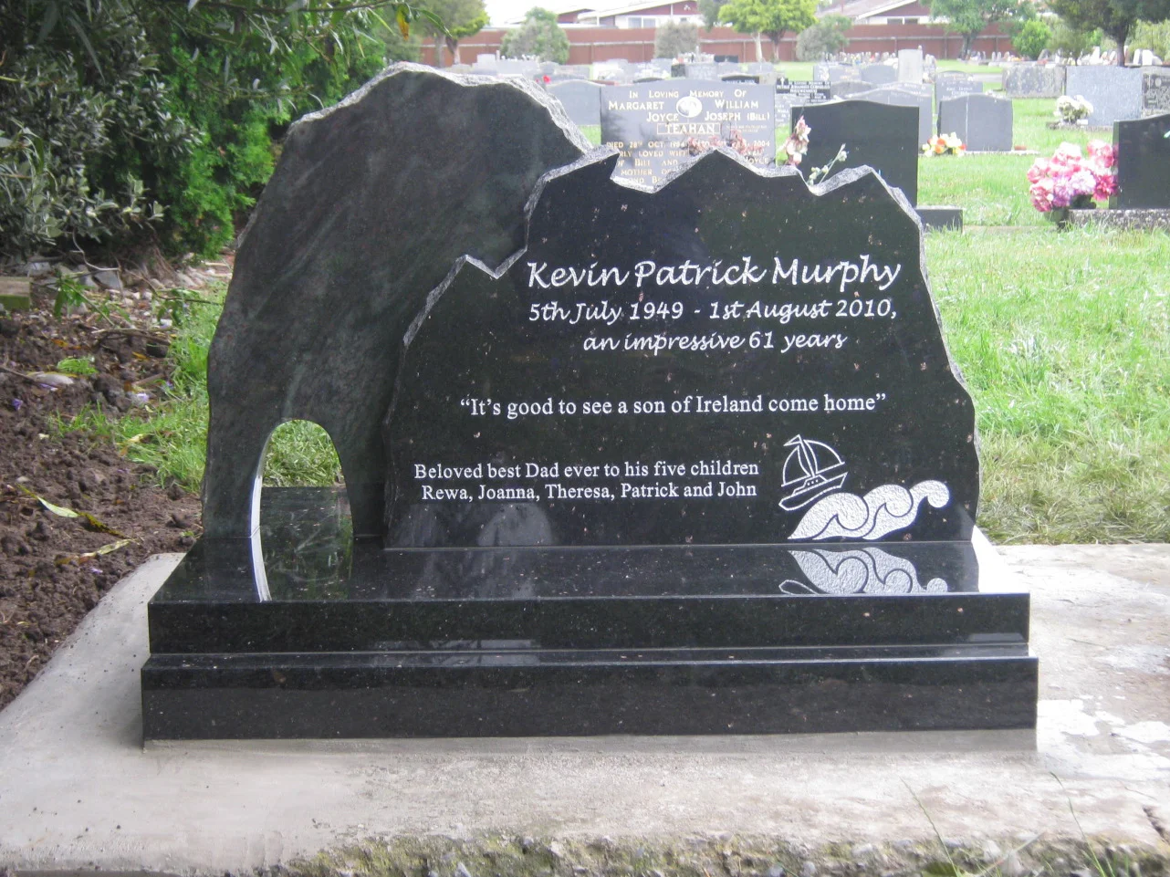 Headstones, plaques & monuments — Guardian Memorials