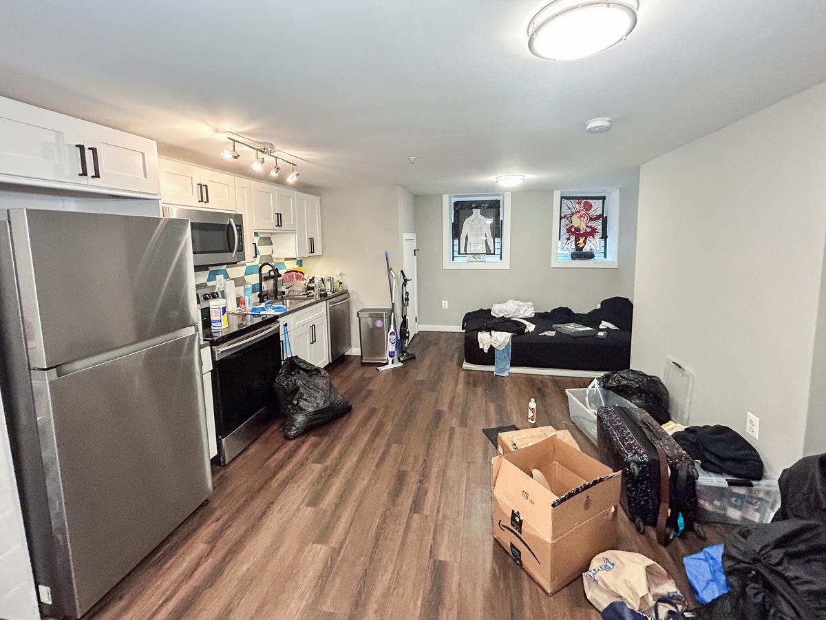 208 E Biddle — TEACHER PROPS