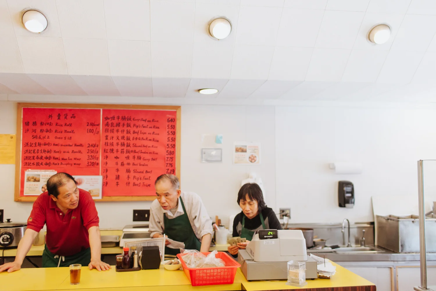 Hon's Wun-Tun House — SPOTLIGHT CHINATOWN