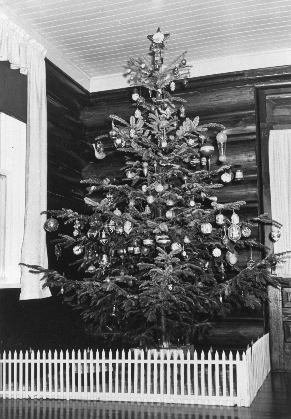 Old-Fashioned Christmas — North Shore Heritage Preservation Society